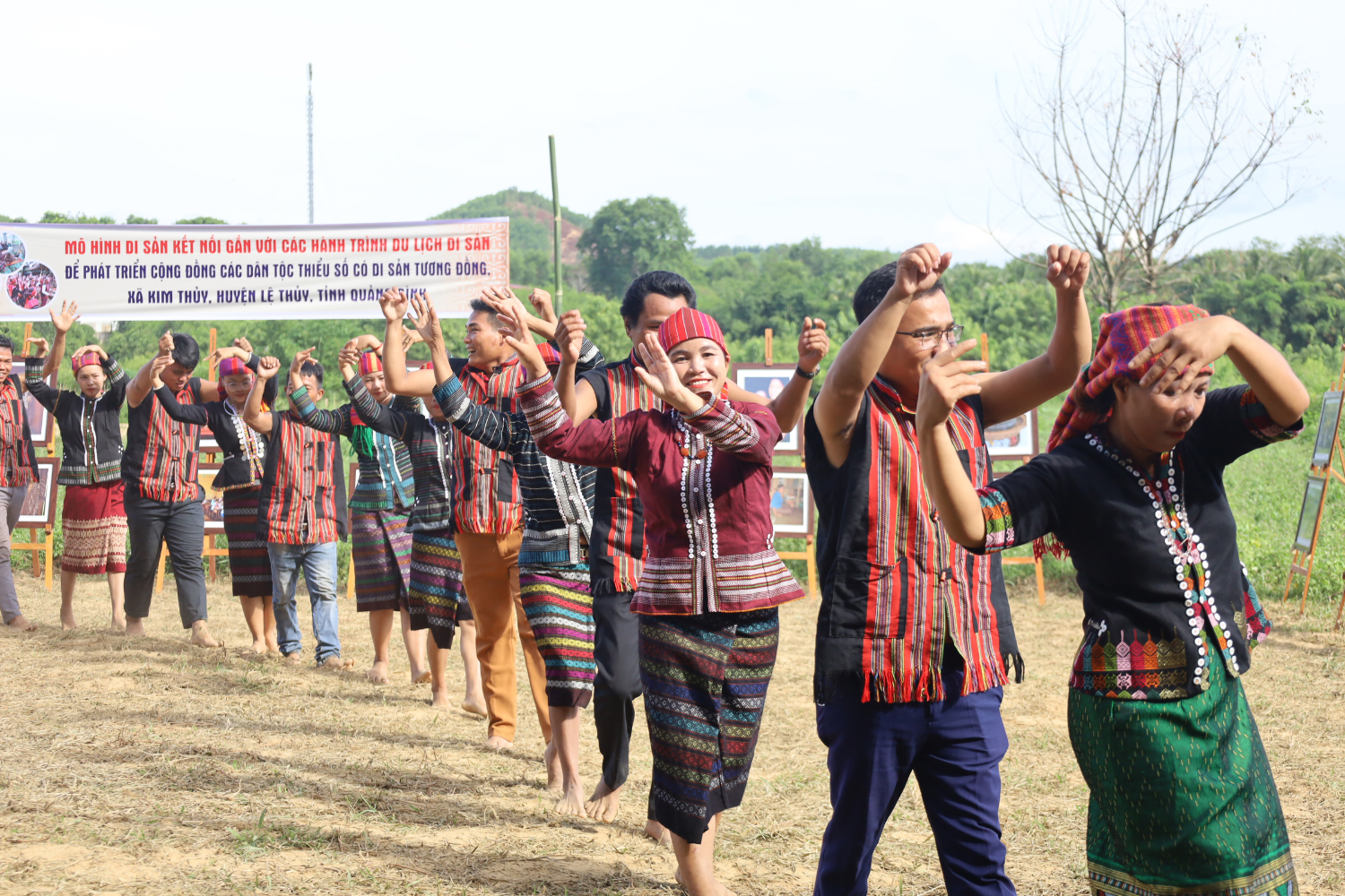 Gắn bảo tồn văn hóa với phát triển du lịch bền vững - Báo Quảng Bình ...